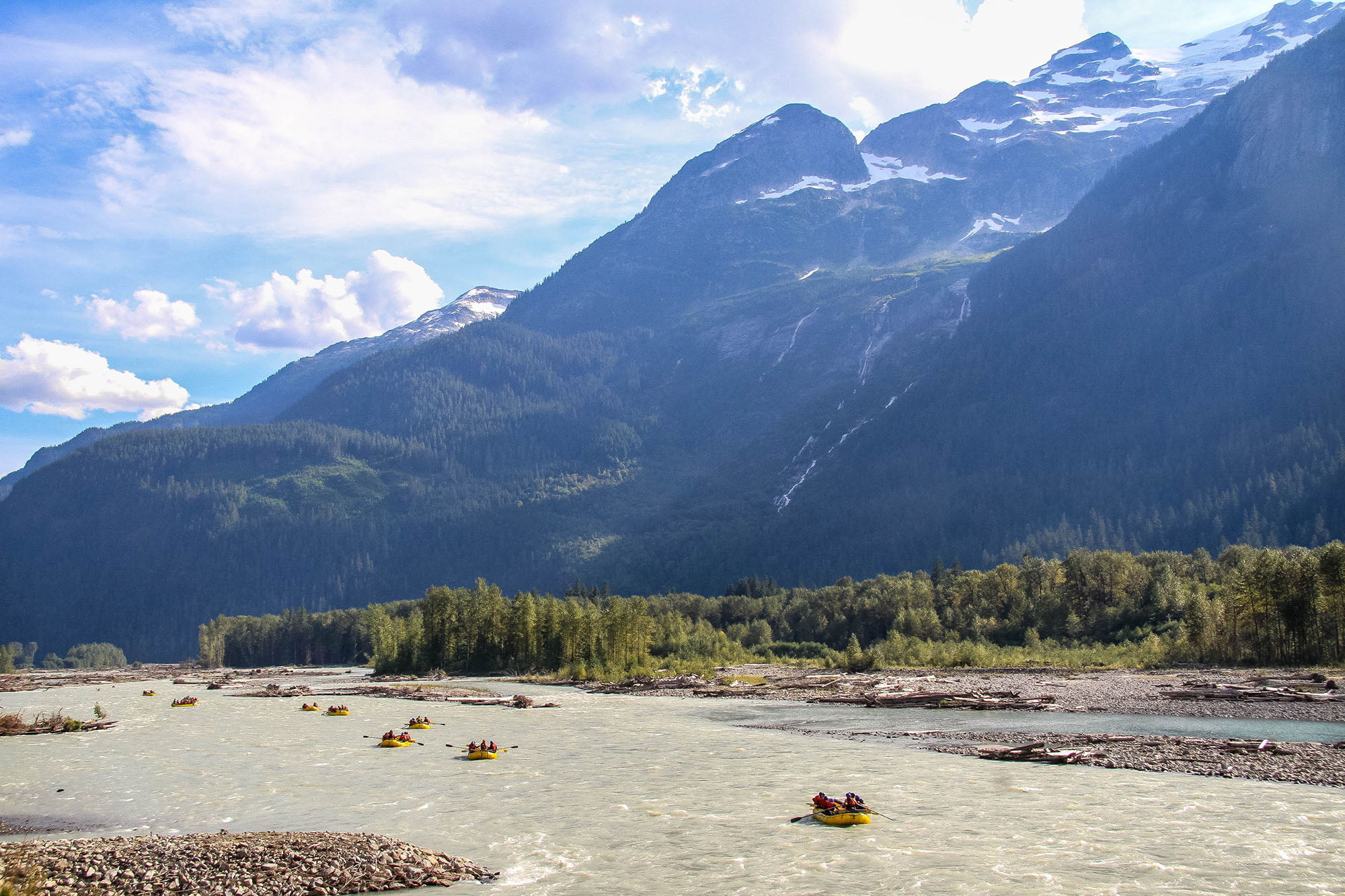 10 Reasons Rafting is the Perfect Team-Building Activity - Canadian ...