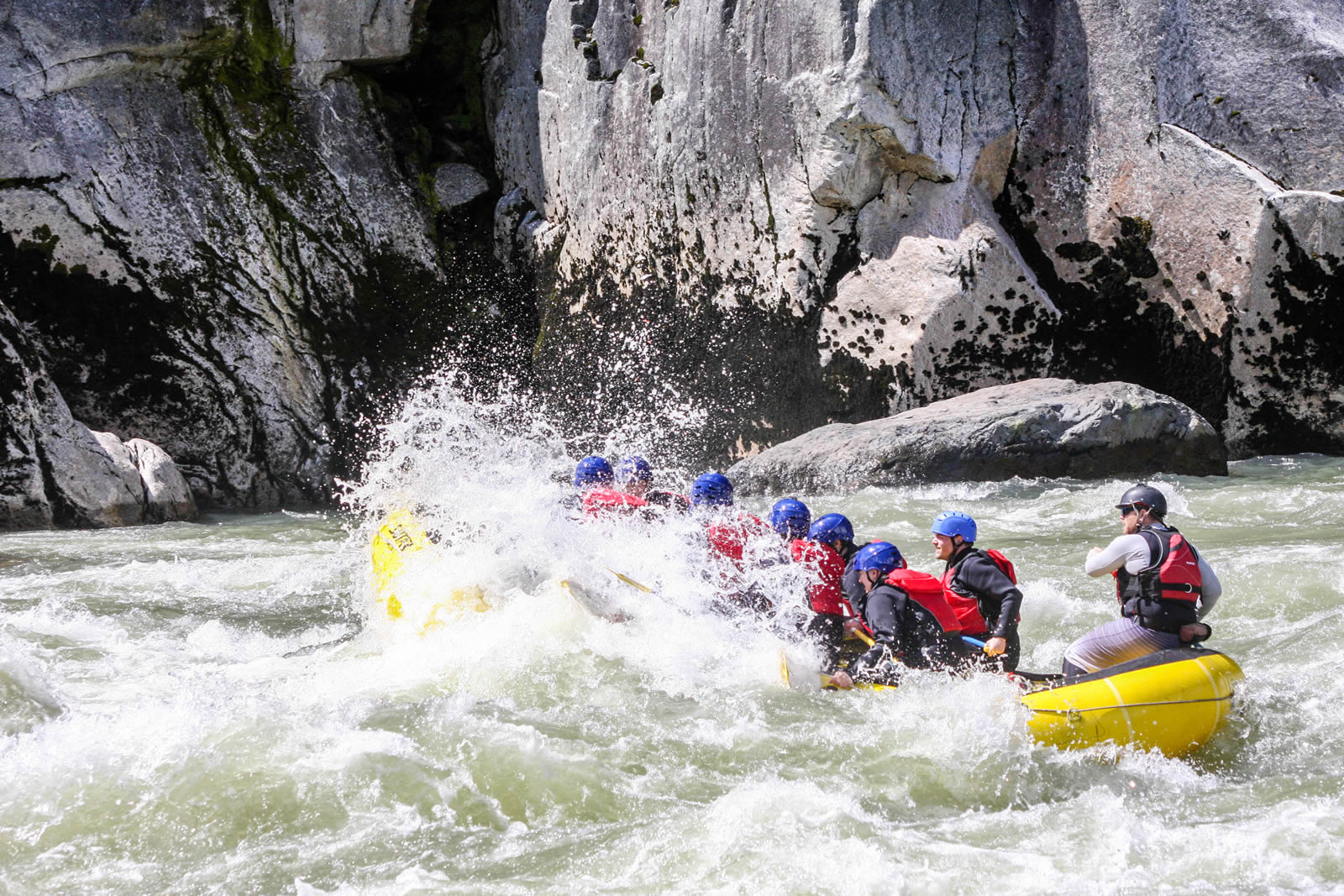 How To Become A White Water Rafting Guide - Canadian Outback Rafting